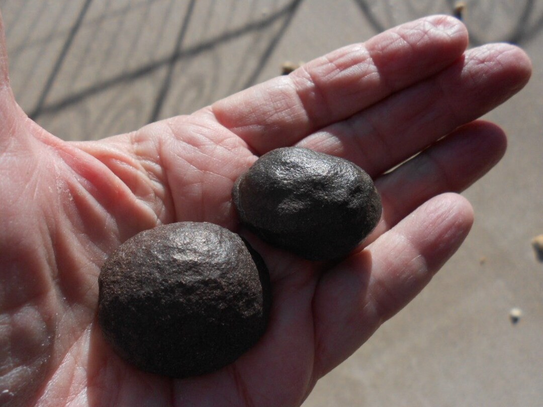 Pair of MIDSIZE MOQUI MARBLES61.4 Grams2.2 Ouncesshaman Stones From S ...