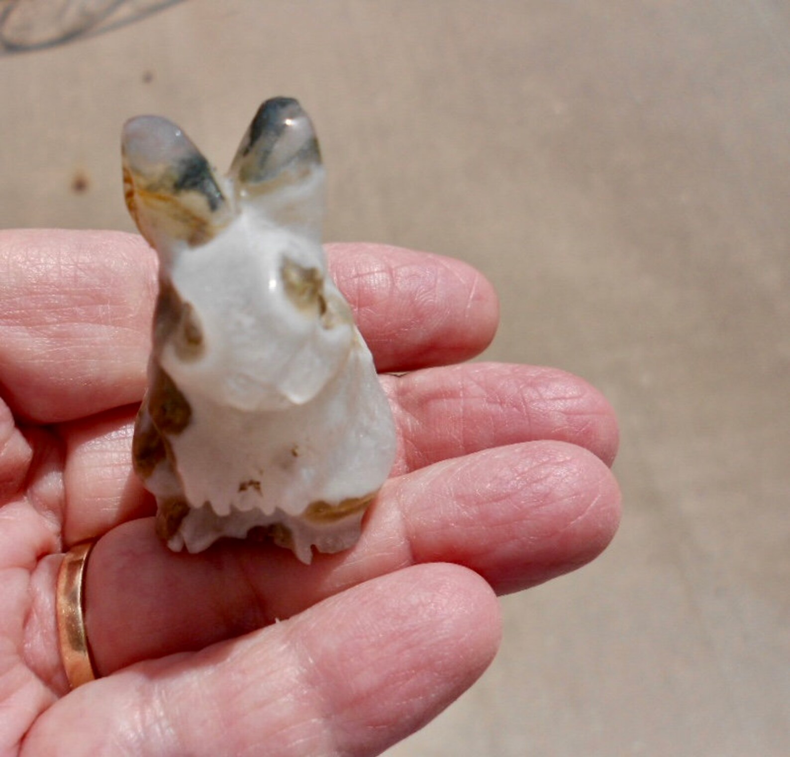 MOSS AGATE Easter RABBIT Carving 40 Mm or 1 5/8 Inch Tall X 1 1/4 Inch ...