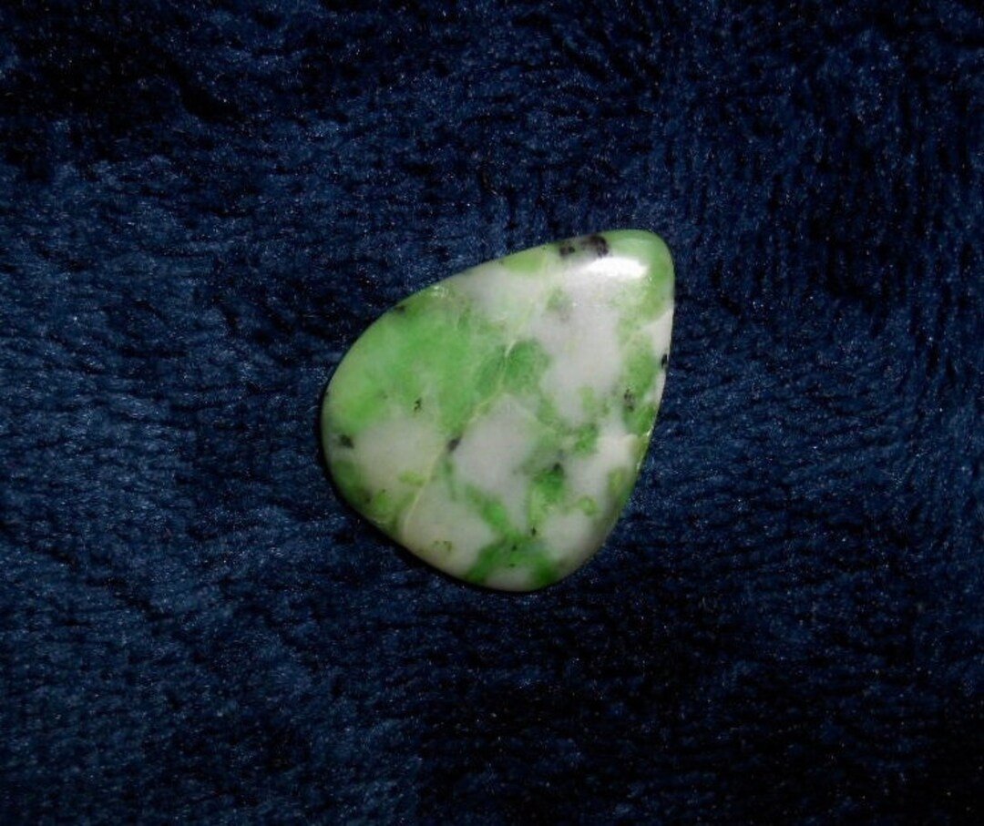 NEPHRITE JADE Cabochon*jeffery Mine, Asbestos, Quebec, Canada*30 Carats ...