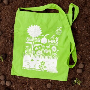 Seed Bomb Kit | Seed Bomb DIY Kit From Die Stadtgärtner | Contains ...