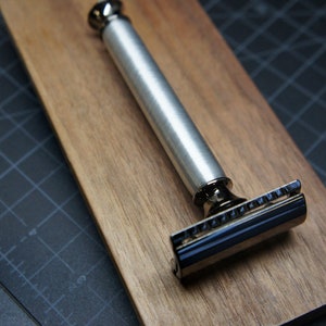 Double Edge Safety Razor Made From Brushed Aluminum - Etsy