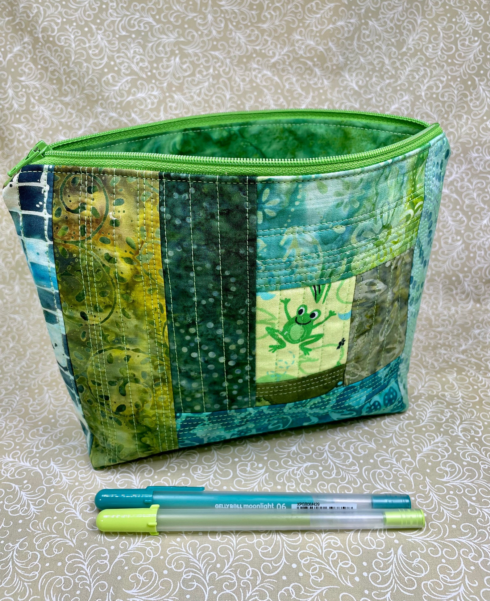 Happy Frogs Quilted Zipper Bag, Batik Frog Patchwork Zipper Bag - Etsy