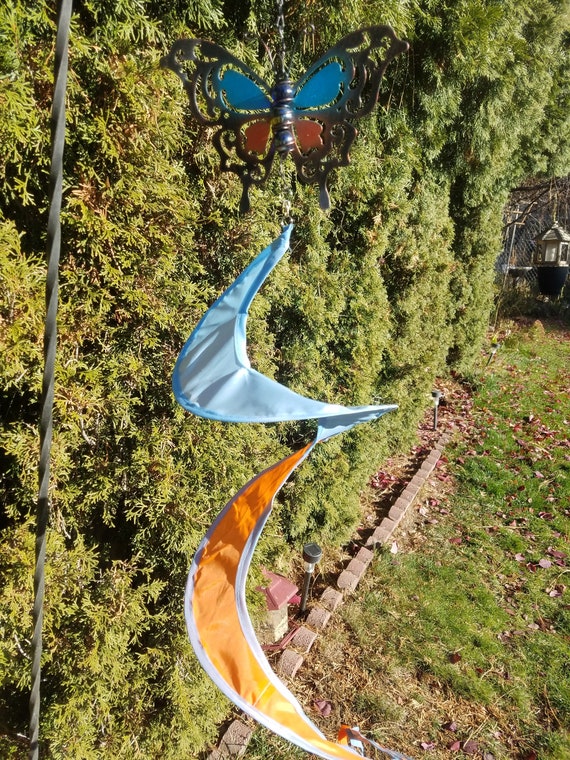 Long Wind Streamers