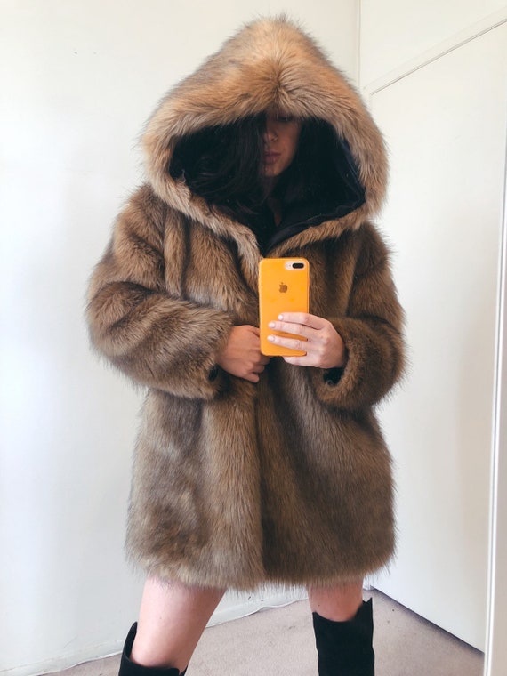 Grizzly Bear Fur Coat - Tradingbasis