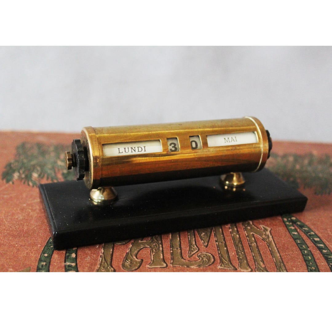 Vintage Retro French Perpetual Calendar, Chrome Metal Mechanism ...