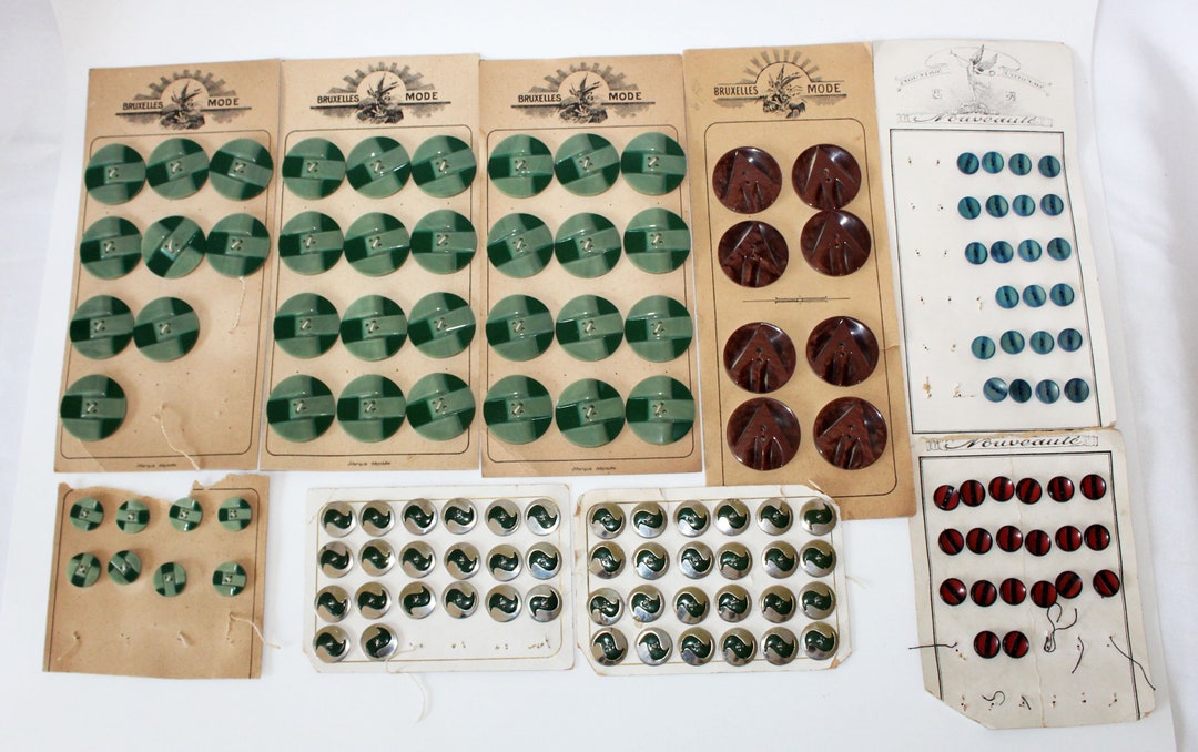 Over 100 Vintage Buttons Circa 1950s, Retro Plastic Buttons, Belgium ...