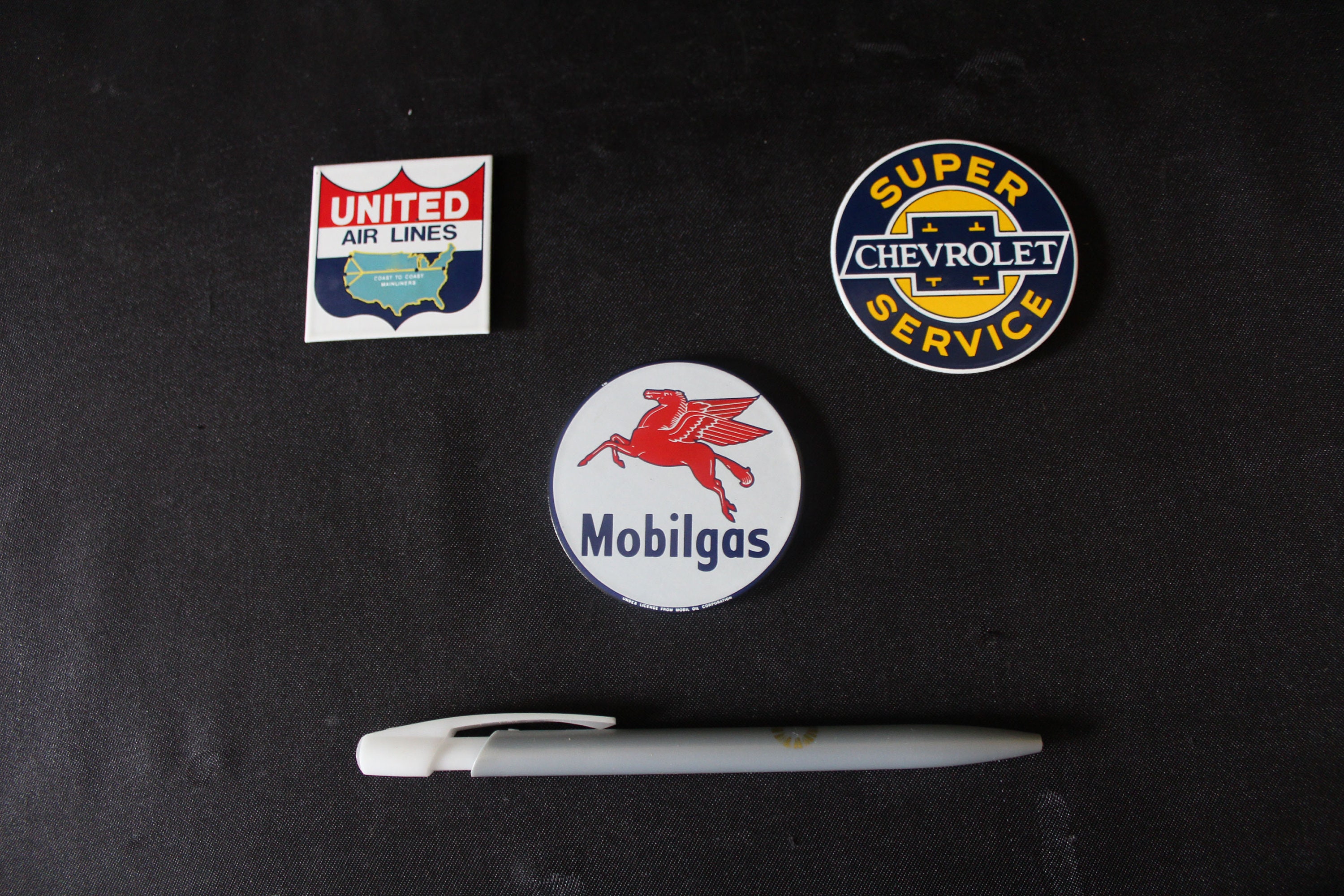 3 Vintage Enamel Magnets Automobile Mobilgas United Air - Etsy