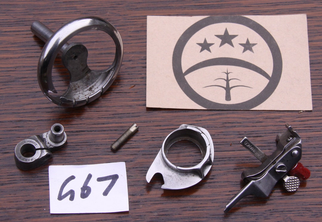 Singer Sewing Machine Bobbin Housing / Case / Shuttle Assembly From A ...