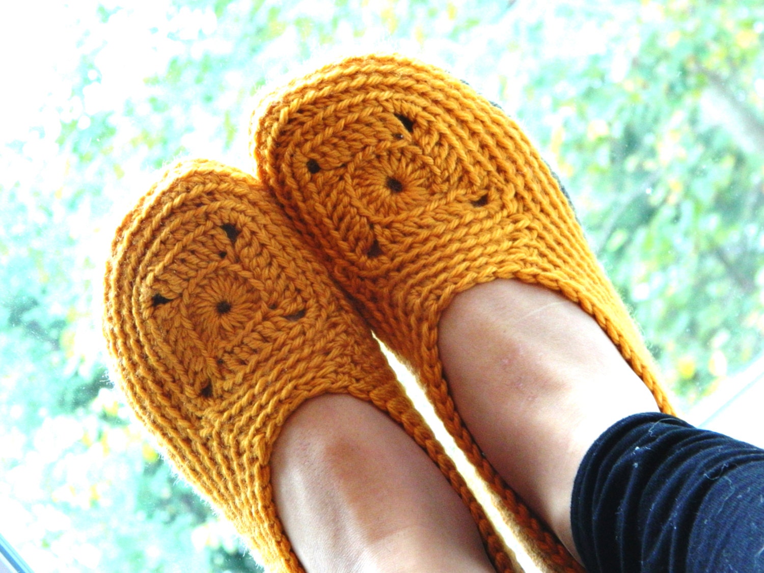 Sweet Granny Square Crochet Slippers Pattern # 17 by Melissa Thibault ...