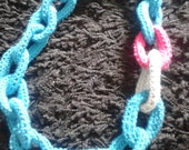 Artículos similares a Django Chain, ganchillo collar, collar, cadena de ...