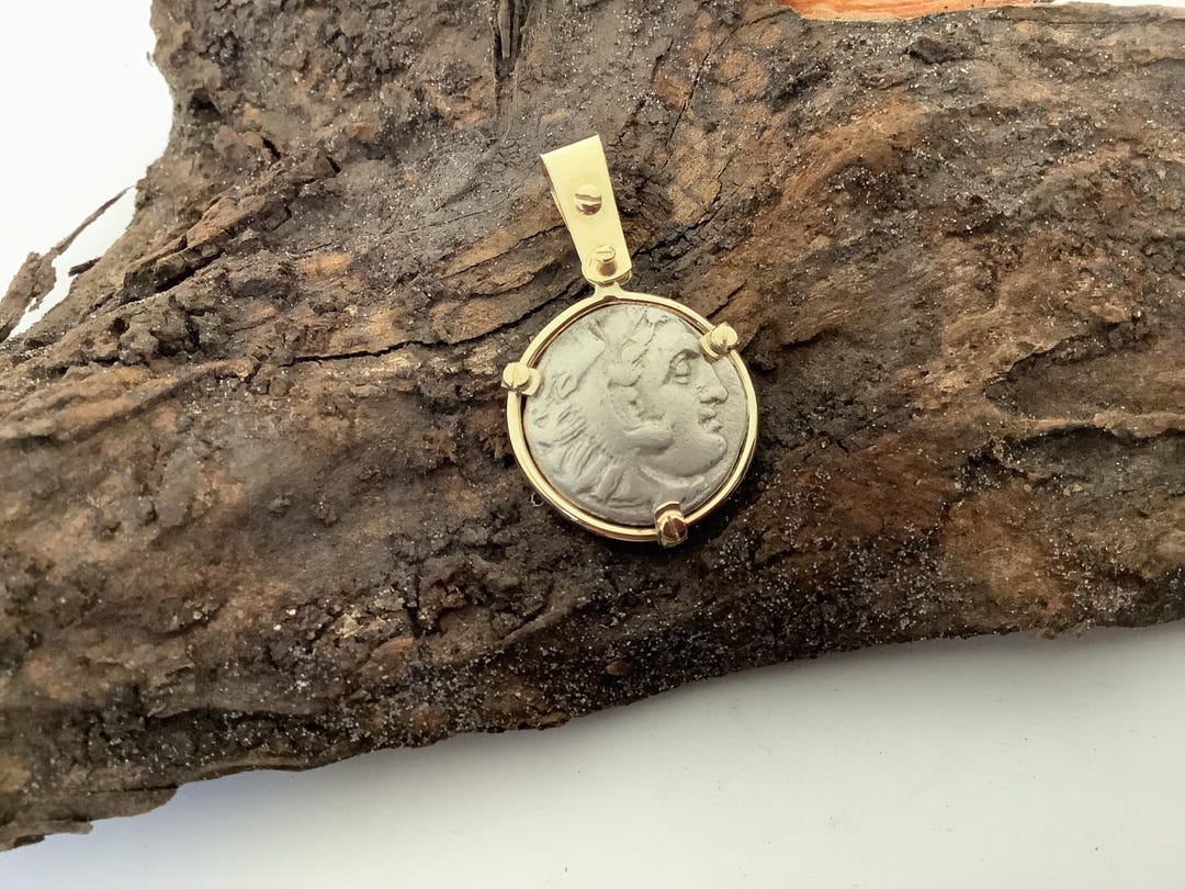 Gold Coin Bezel for Coin Size 16mm Semi Round Coin. - Etsy