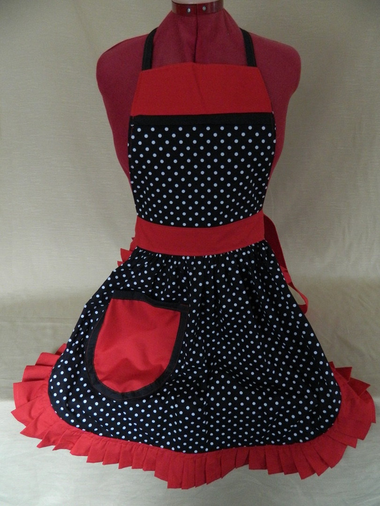 Retro Vintage 50s Style Full Apron / Pinny - Black & White Polka Dot ...