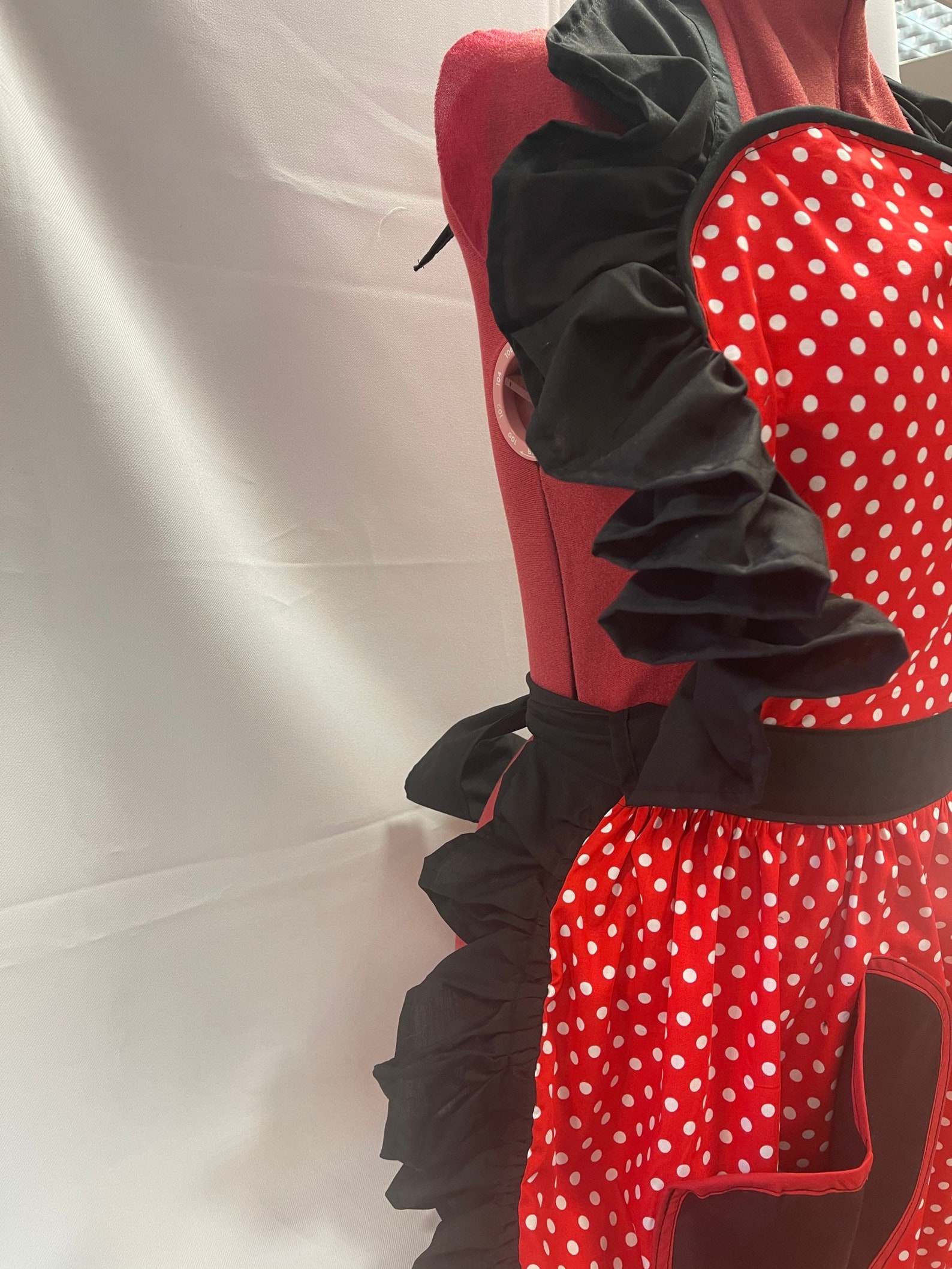 Retro Vintage 50s Style Full Apron / Pinny With Heart Shaped Top and ...