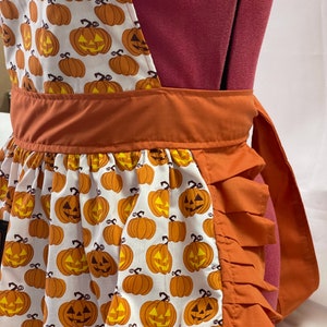 Retro Vintage 50s Style Full Apron / Pinny - Halloween Pumpkins on ...