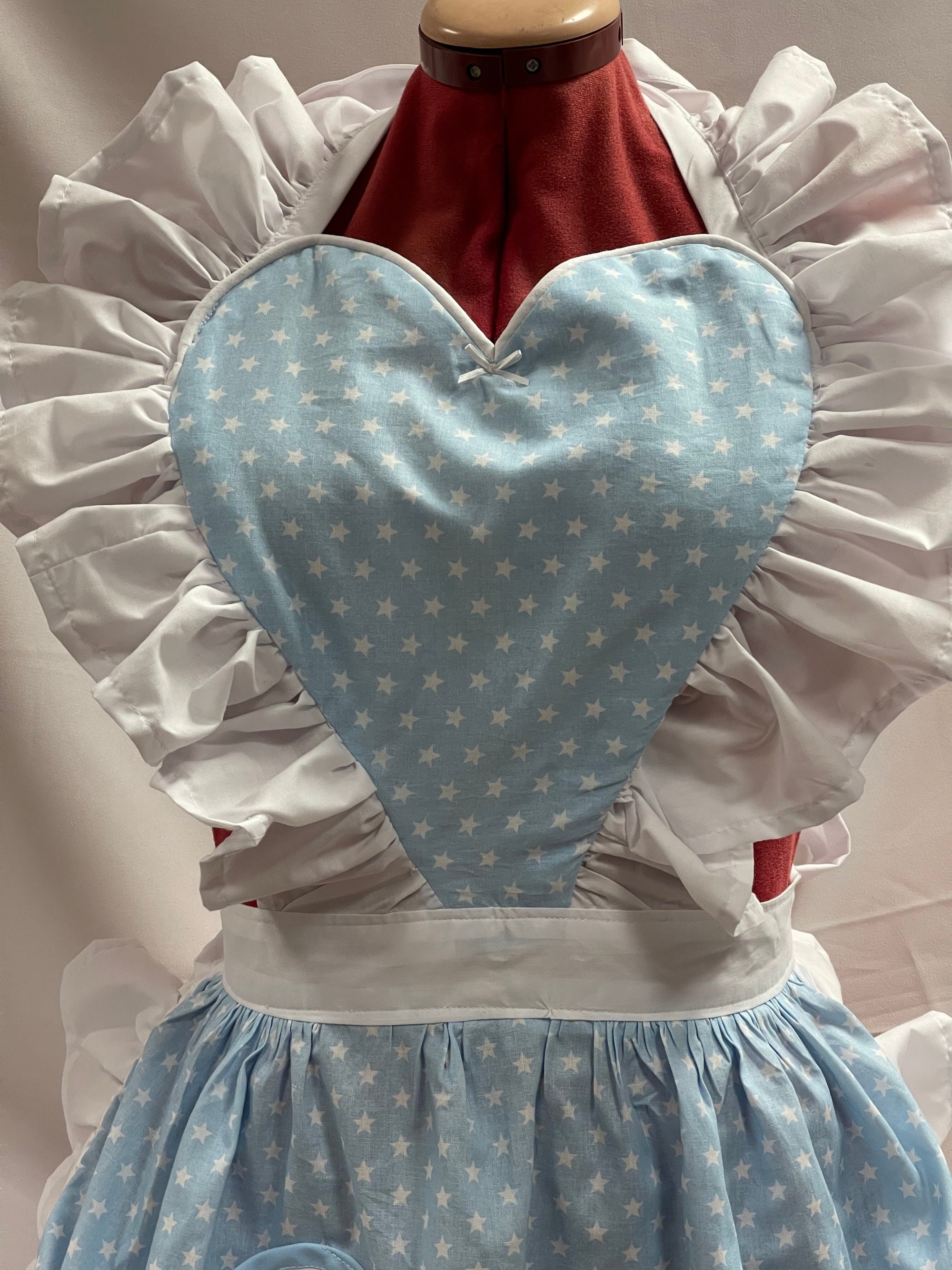 Retro Vintage 50s Style Full Apron / Pinny With Heart Shaped Top and ...