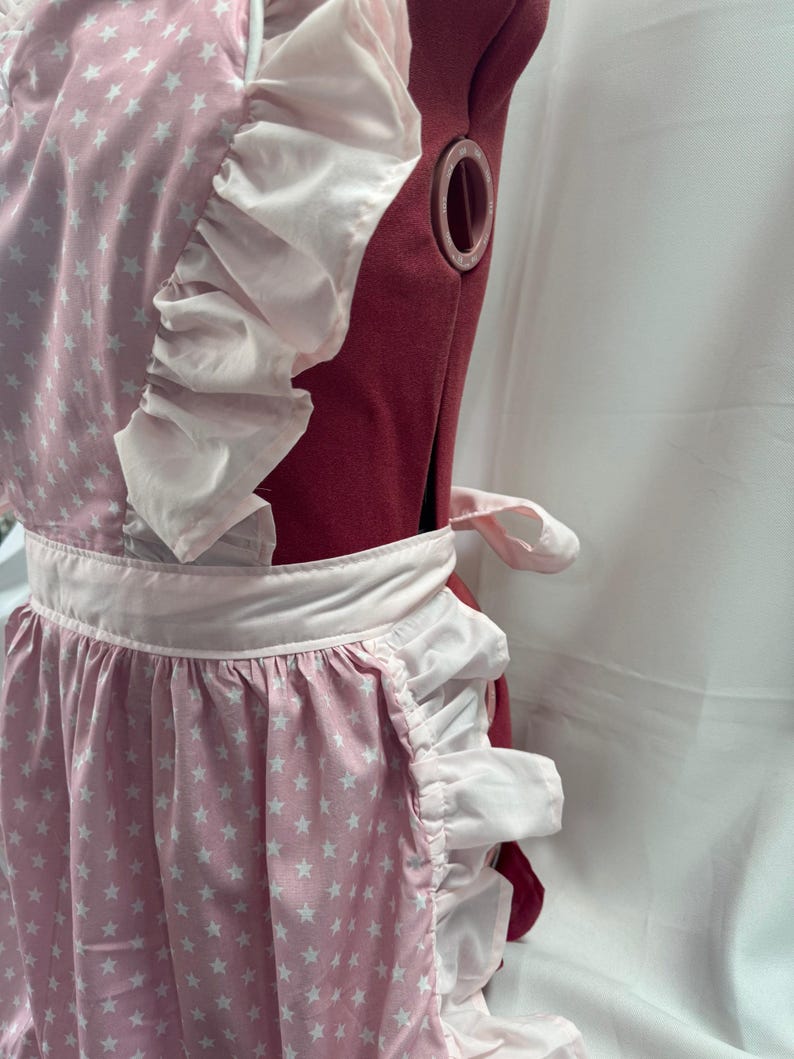 Retro Vintage 50s Style Full Apron / Pinny With Heart Shaped Top and ...