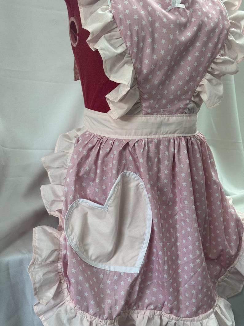 Retro Vintage 50s Style Full Apron / Pinny With Heart Shaped Top and ...