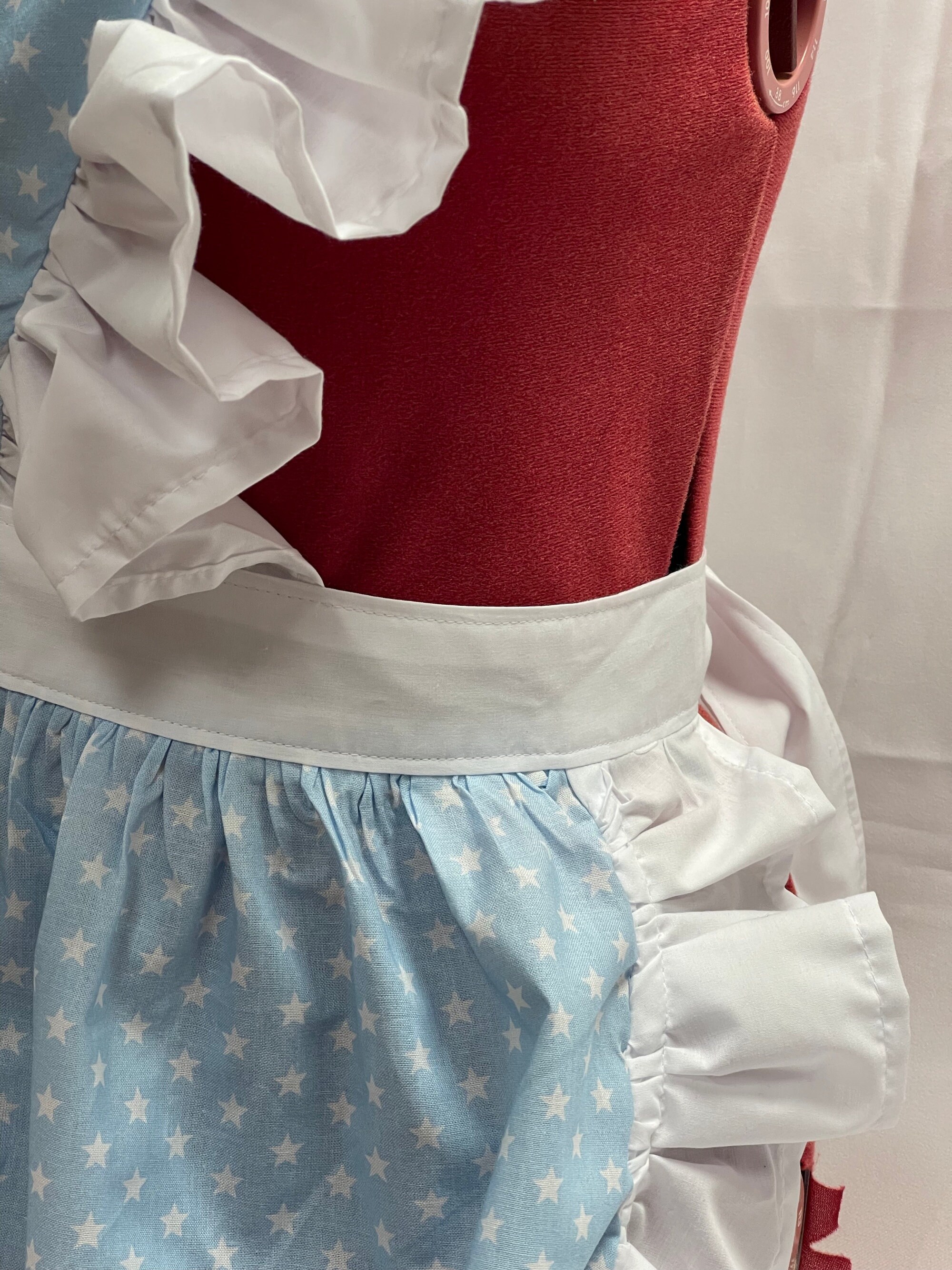 Retro Vintage 50s Style Full Apron / Pinny With Heart Shaped Top and ...