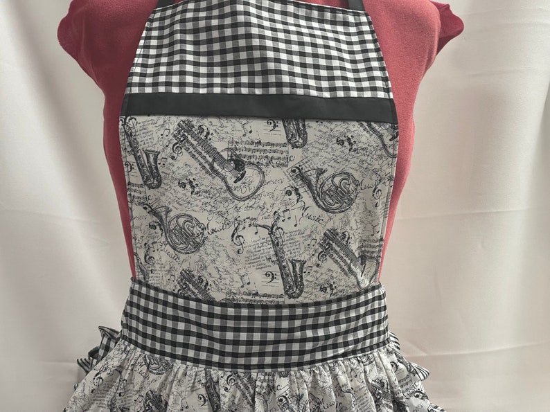 Retro Vintage 50s Style Full Apron / Pinny Musical on Cream - Etsy
