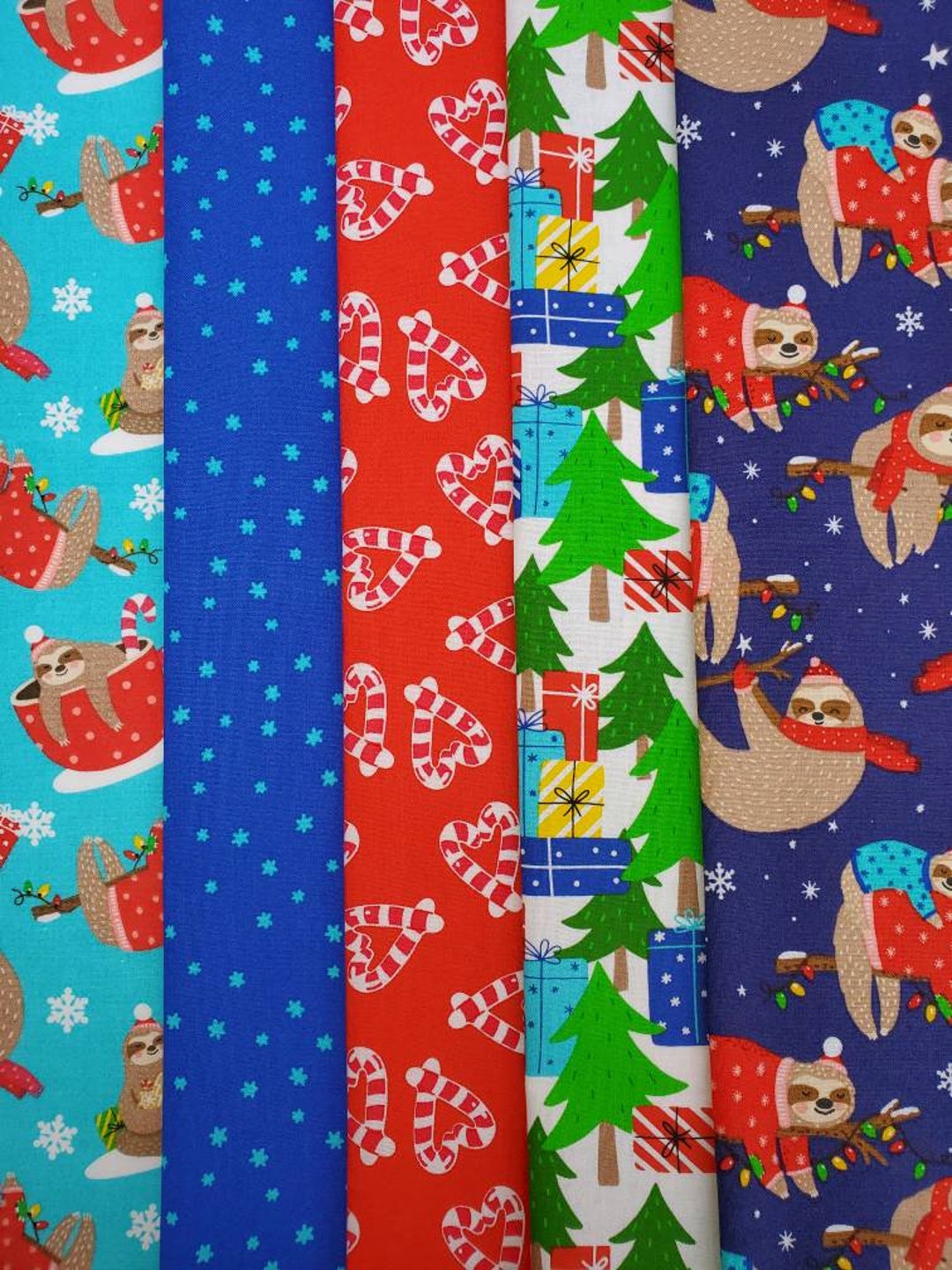 Christmas Sloth-theme Fat Quarter Bundle, Cotton Fat Quarters, Red ...