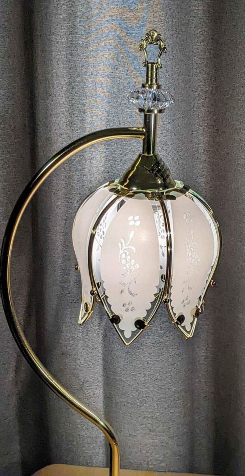 White Glass Etched Petals Lotus Flower Vintage Style Table Lamp Gold ...