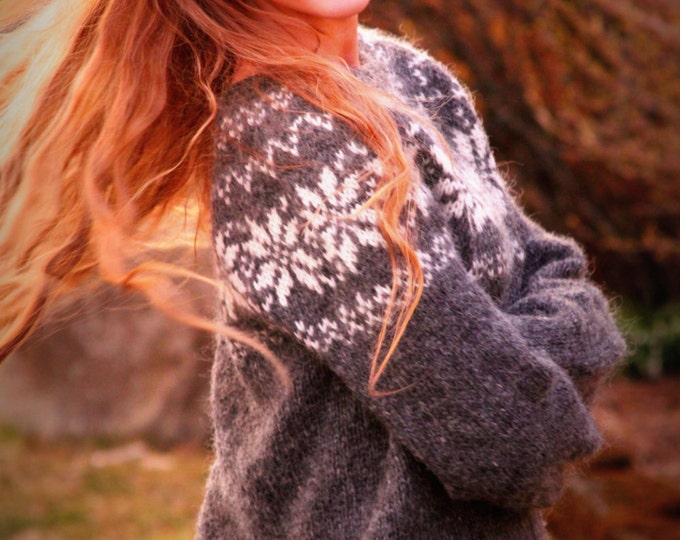 Icelandic Wool Sweater, Pure Wool, Grey With a White Nordic Pattern ...
