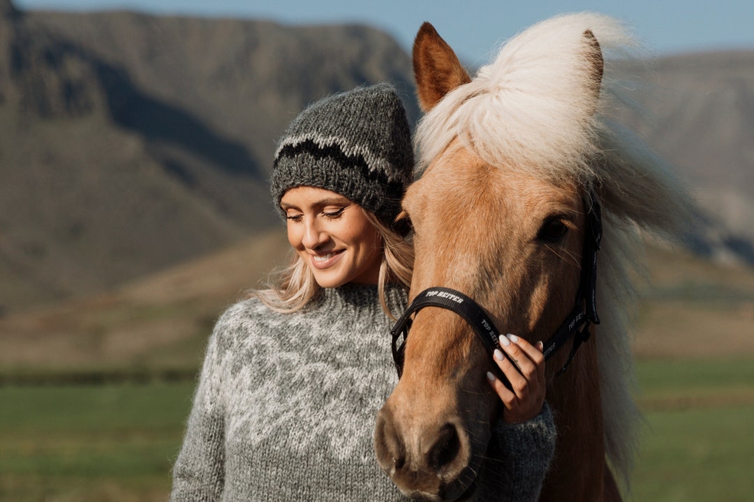 Icelandic Wool Hat, Hand Knit in Grey and Black. Lady's Size Medium ...
