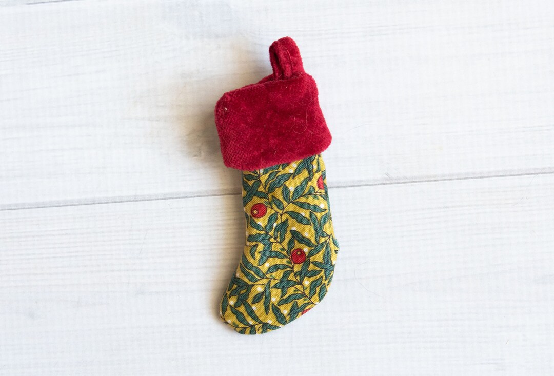 Miniature Christmas Stocking Sewing Pattern Tutorial DIY Dollhouse ...