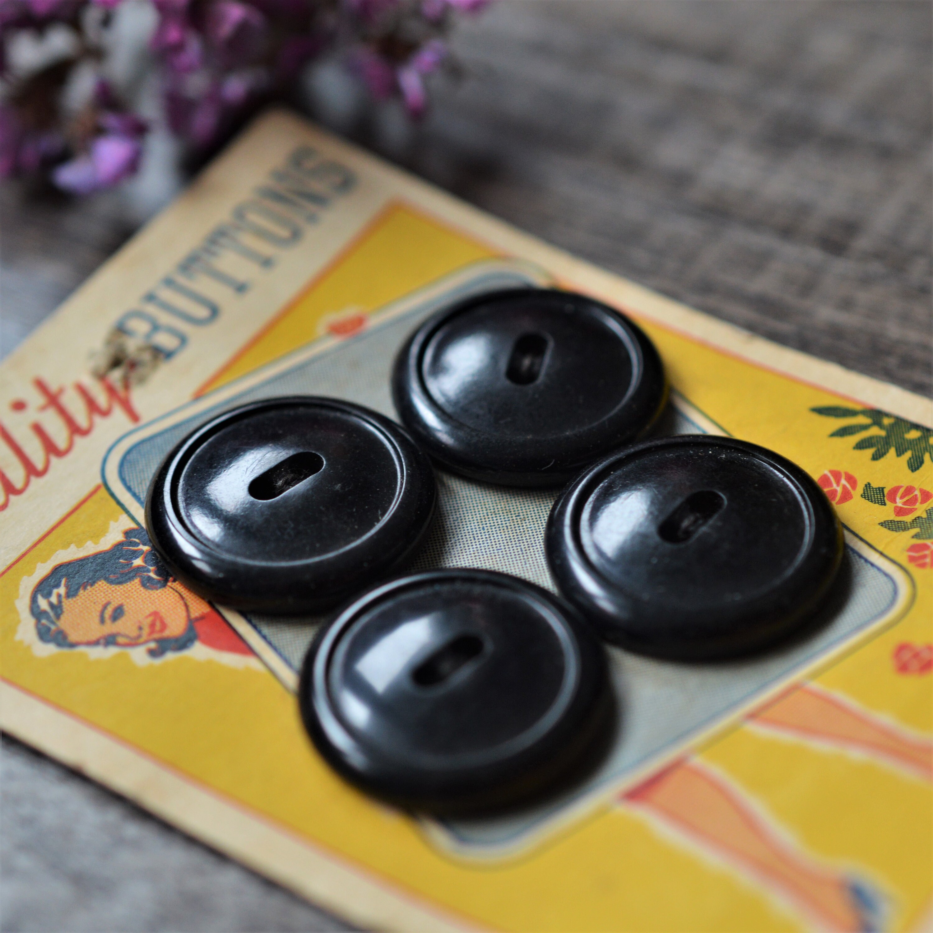 Set of 4 Two Hole Black Buttons From the 50s-60s Gorgeous - Etsy Canada