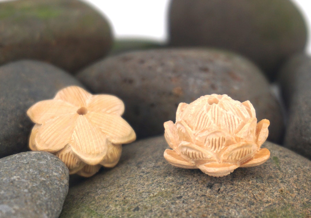 Layer Lotus Flower Carved Wood Bead，yellow Boxwood Lotus Pendant Bead ...
