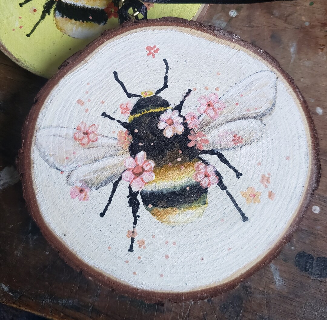 Bumble Bee Hand Painted Wooden Slice Painting - Hanging Ornament - Etsy
