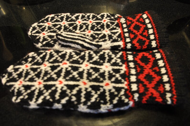 Intricate Design Mittens - Etsy