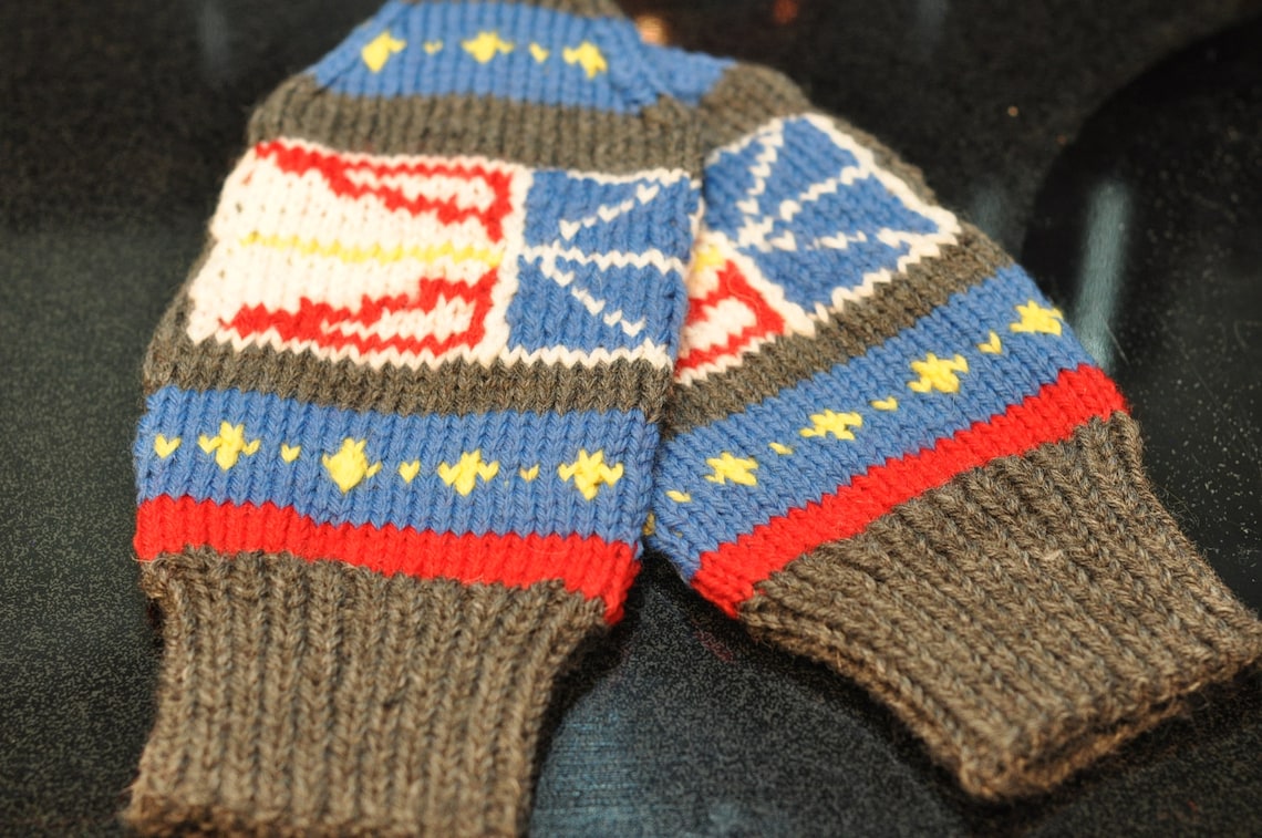 Hand Knit Newfoundland Mittens - Etsy Canada