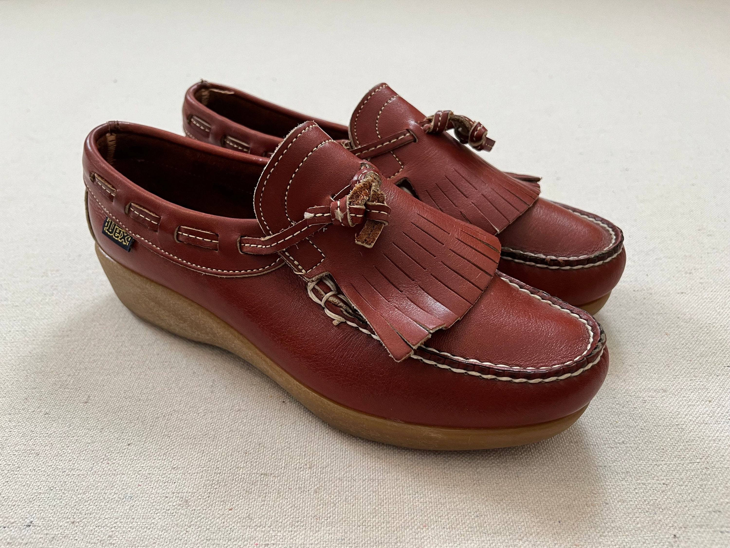 1970's, Leather, Gum Rubber Sole, Fringe Loafers in Tan by 1970's, Leather, Gum Rubber Sole, Fringe Loafers in Tan by