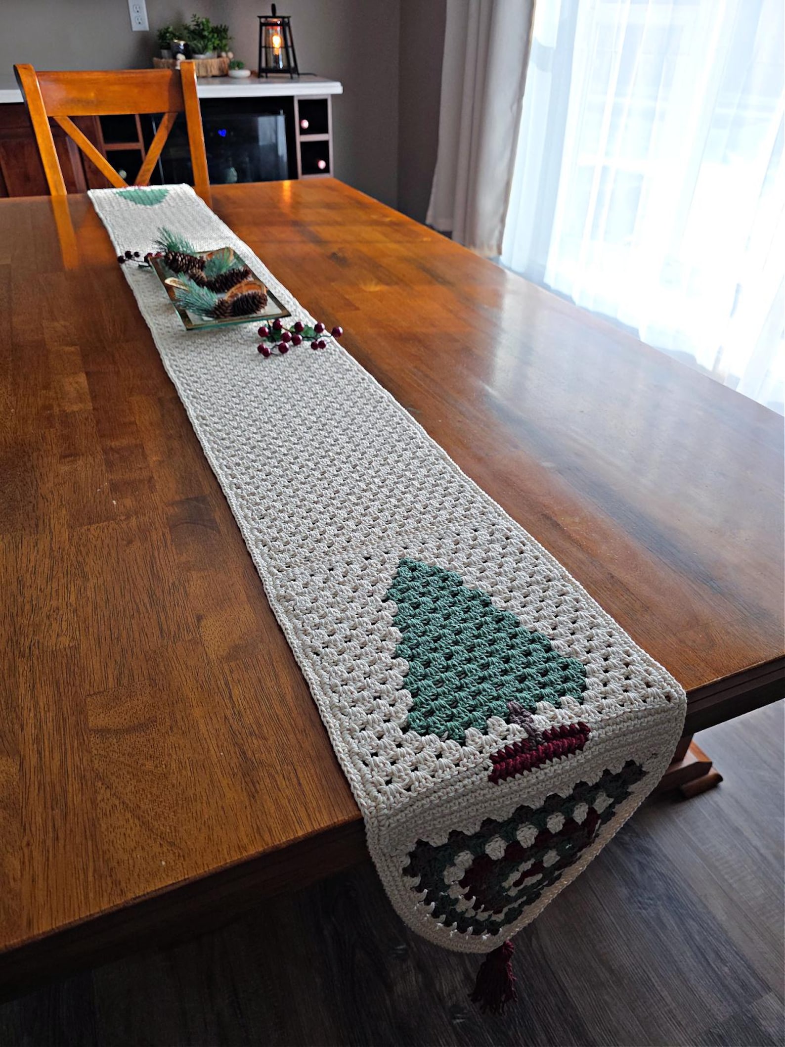 Crochet Table Runner Pattern | Crochet Christmas Table Runner | Retro ...