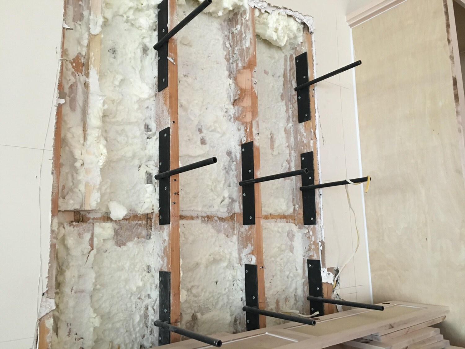 Heavy duty brackets for floating desk store