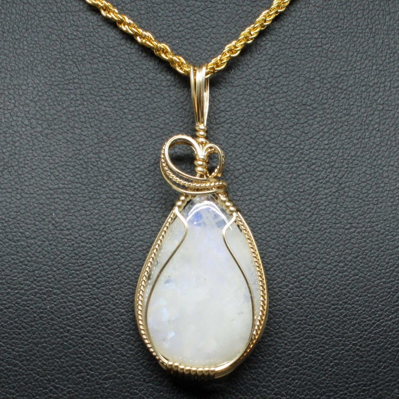 Gold Wire Necklace - Etsy