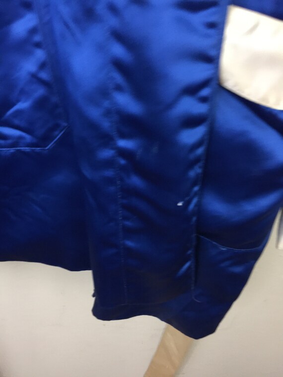 Vintage 1960s Blue and White Satin Robe Boxing Smokin… - Gem