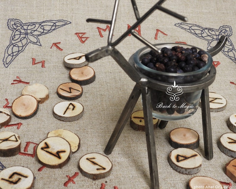 Celtic Raven. Design for Embroidery Machine. 2'' - Etsy