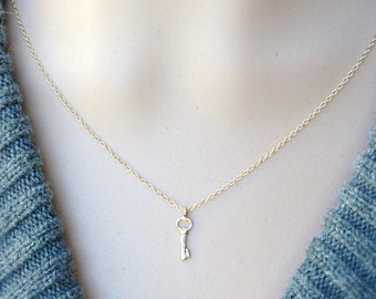 Gold Key Necklace - Etsy
