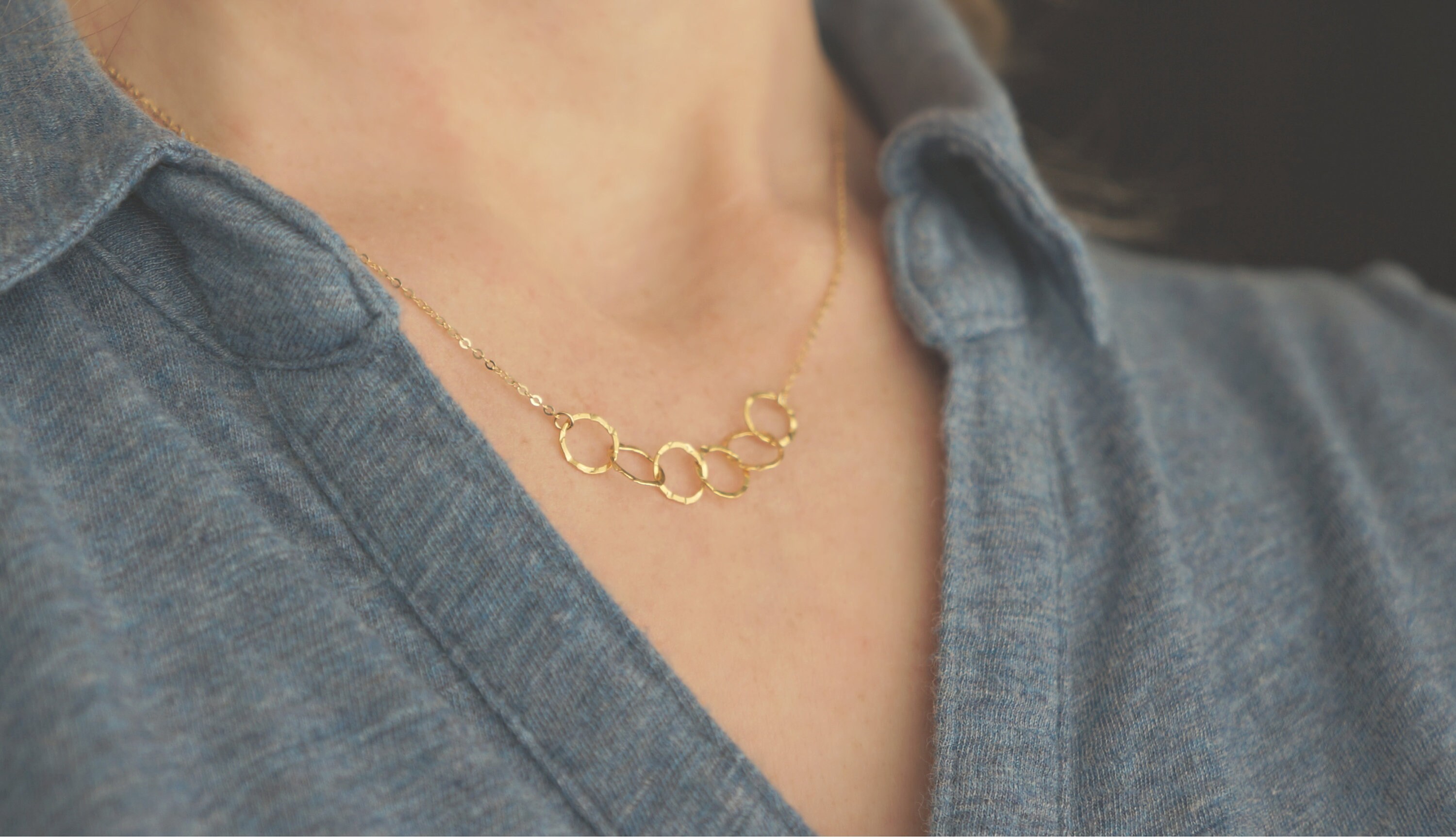 Six Entwined Circles Necklace / Tiny Gold Linked Hammered Infinity ...