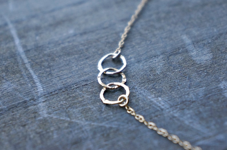 Three Entwined Circle Necklace / Tiny Gold Linked Hammered Infinity ...