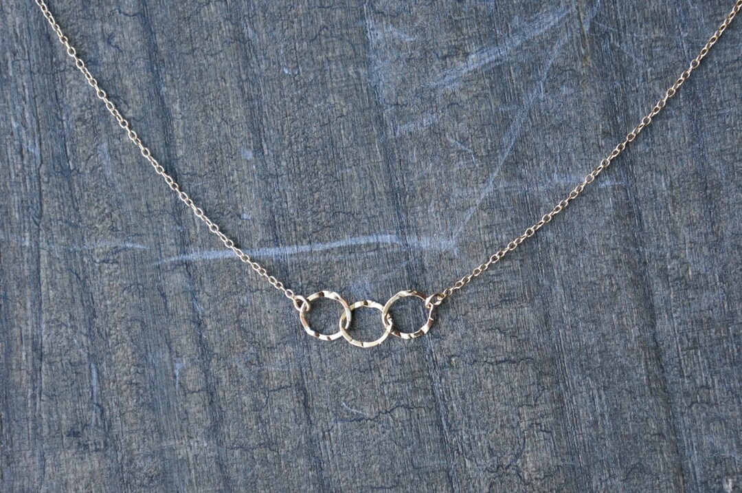 Three Entwined Circle Necklace / Tiny Gold Linked Hammered Infinity ...