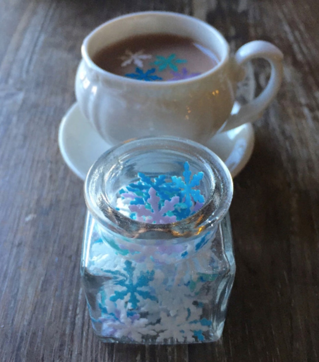 Edible Frozen Themed Snowflakes Sprinkles in Glass Jar Party Favor Gift ...