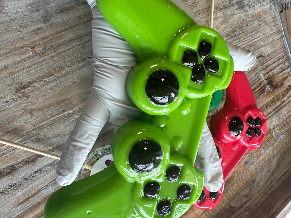 Edible Game Controller Hard Candy Sugar for Cakes - Video Gamer Cake ...
