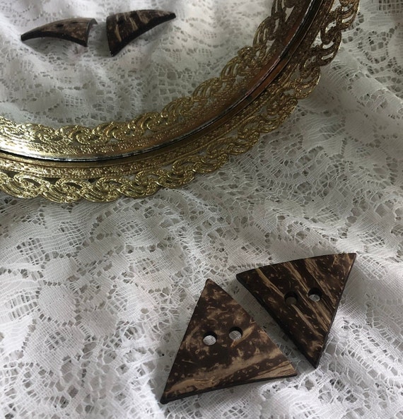 Vintage 90s wooden "inverted" triangle buttons, repur… - Gem