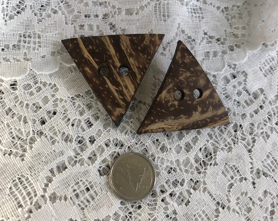 Vintage 90s wooden "inverted" triangle buttons, repur… - Gem