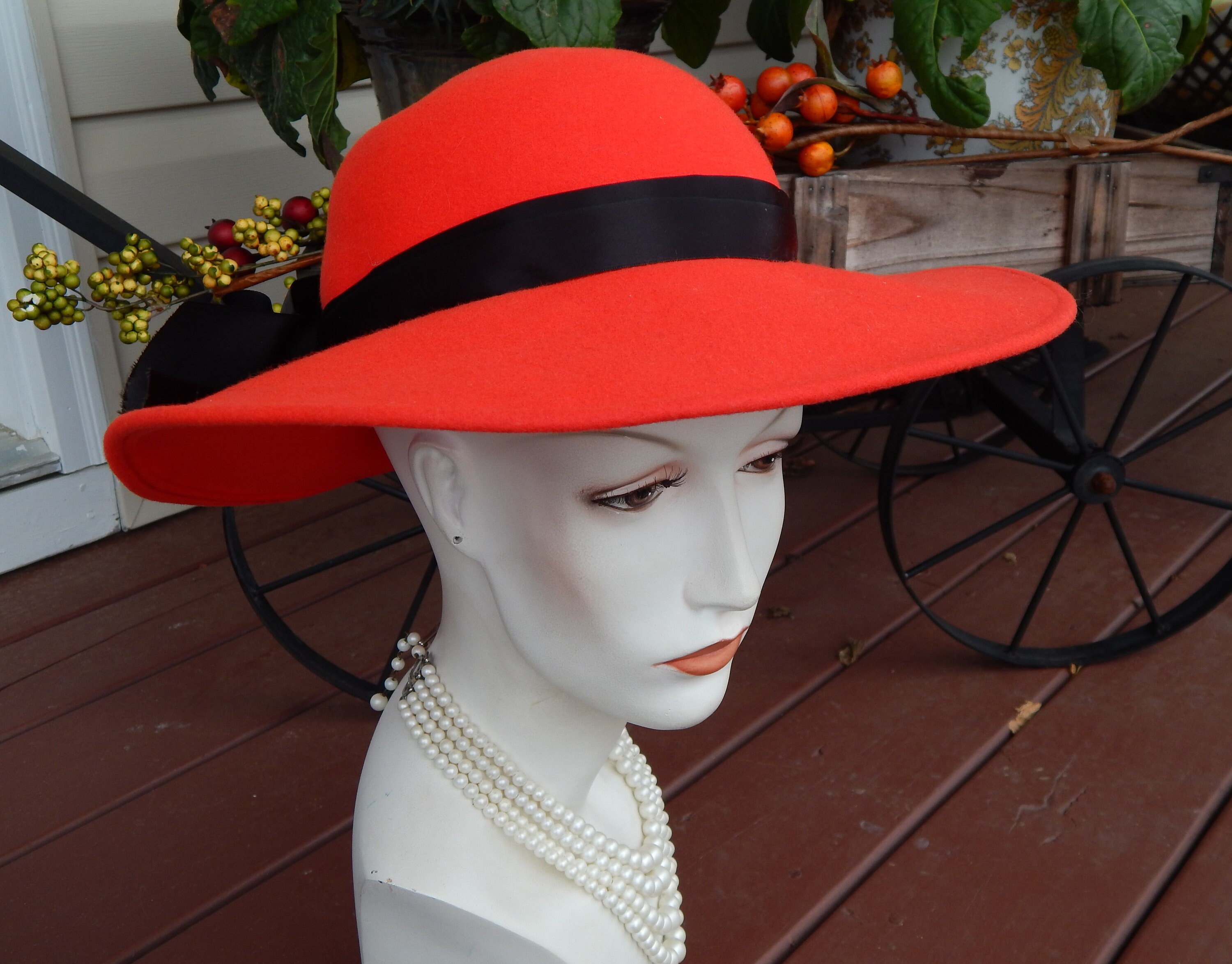 Red Hat Black Bow, Red Wool Hat, Wide Brim Hat Wool Felt Red With Black ...