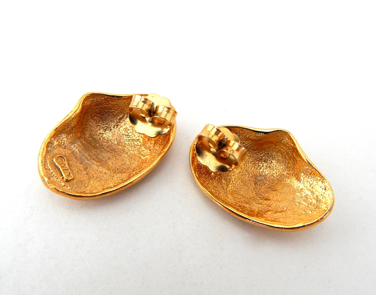 Golden Shell Earrings TAT Enamel Shell Earrings Gold Tone | Etsy