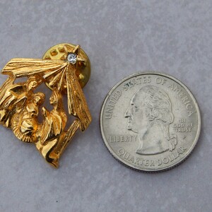 Nativity Christmas Pin Lapel Pin Baby Jesus in the Manger - Etsy